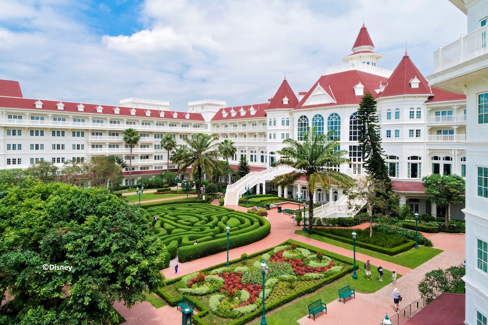 Hong Kong Disneyland Hotel Daycation Deals - Hourly rates in Lantau ...